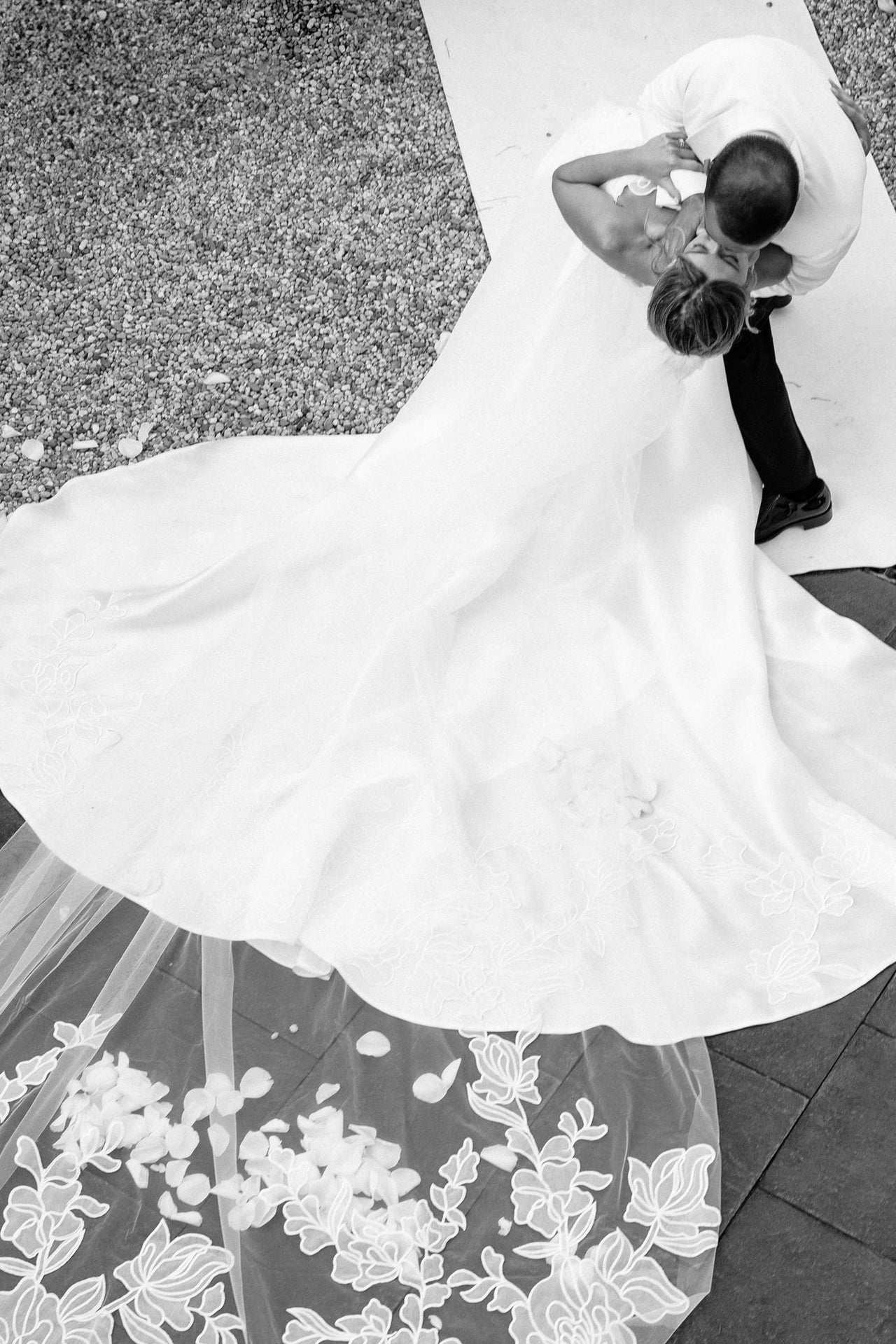 A Guide to Wedding Dress Fabrics: Find the Perfect Material for You ...